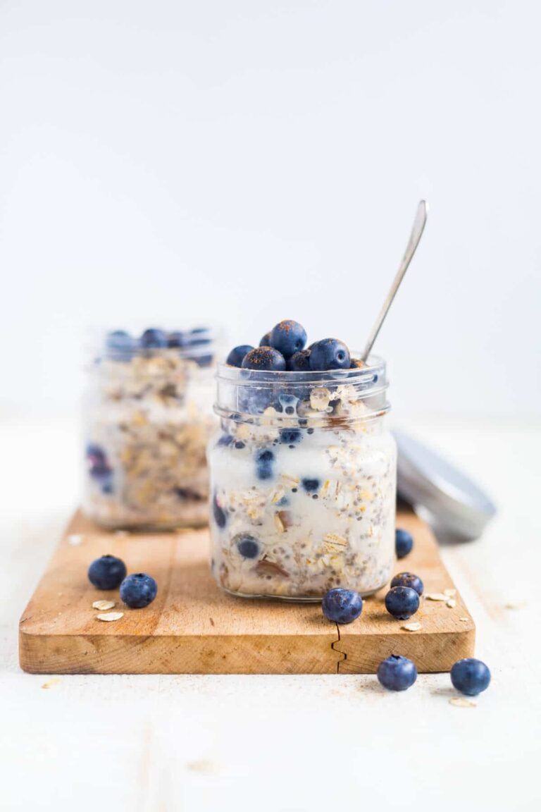 Blueberry Overnight Oats | What Molly Made