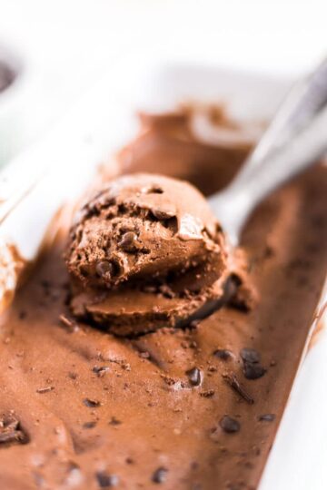 Easy Chocolate Banana Ice Cream (4 Ingredients)