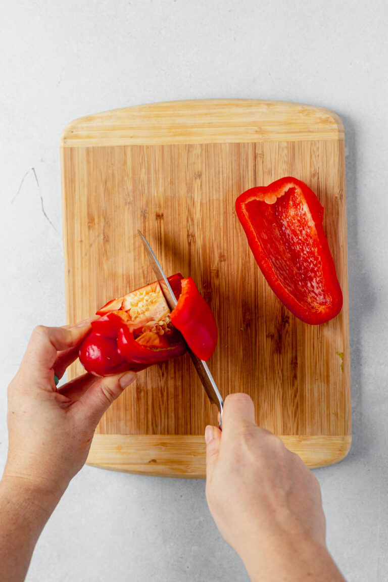 How to Cut a Bell Pepper (Step-By-Step Guide)