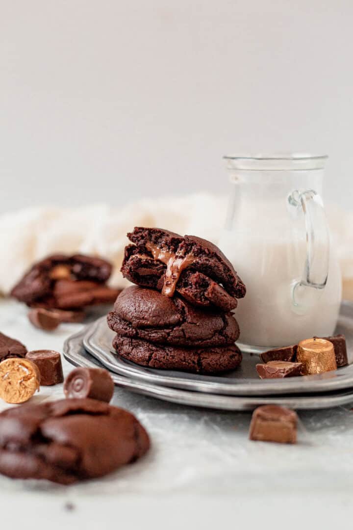 Easy Rolo Stuffed Chocolate Cookies
