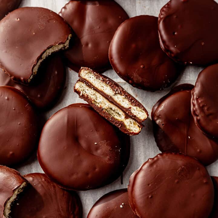 Easy Ritz Cracker Thin Mints Recipe (No Bake)