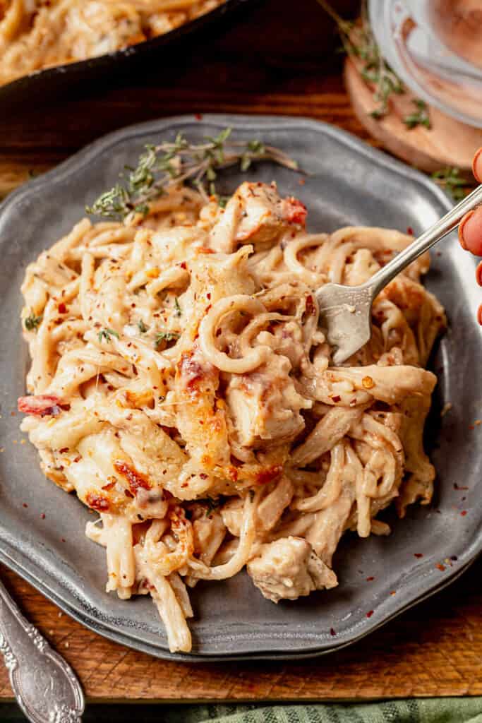 Quick and Easy Creamy Spaghetti Chicken Recipe