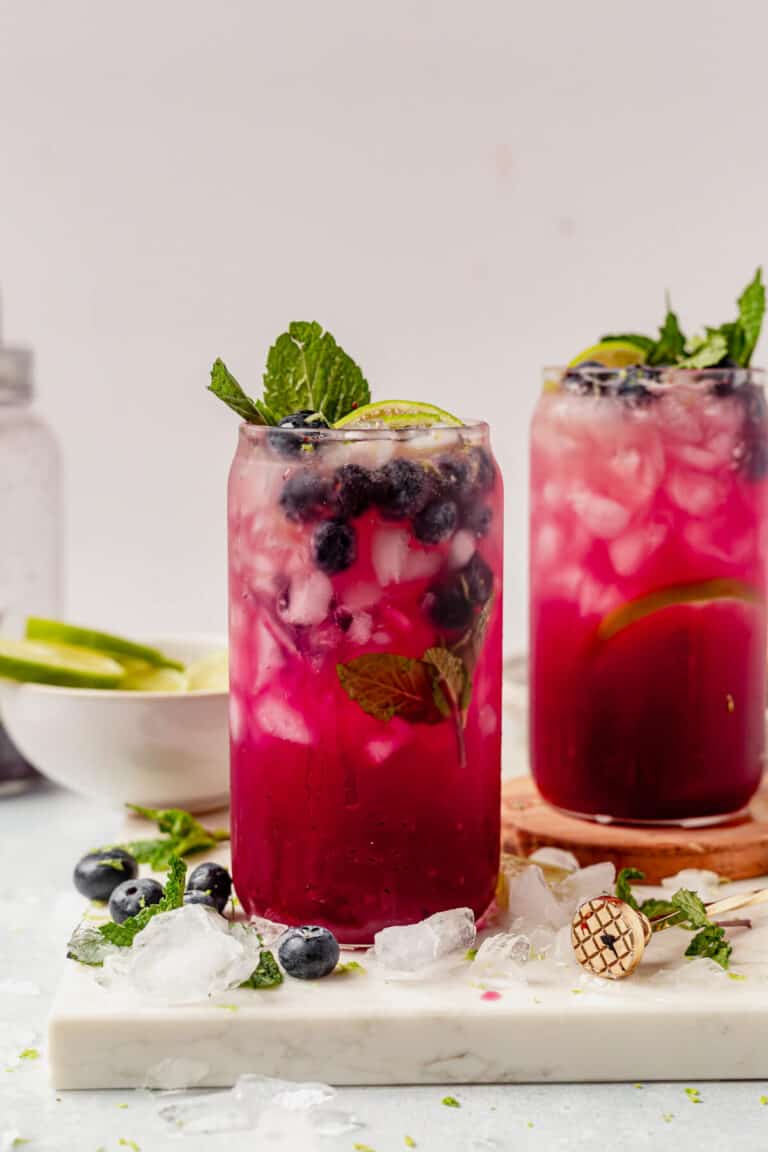 Best Blueberry Mojito Cocktail (Easy Recipe!)